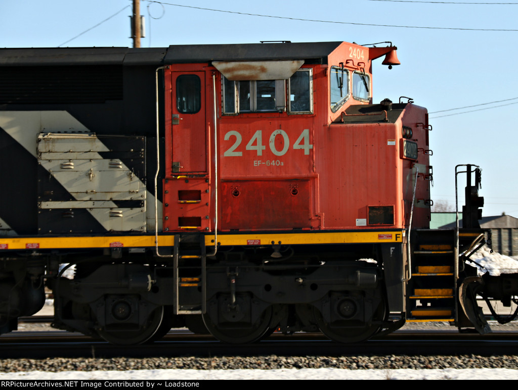 CN 2404